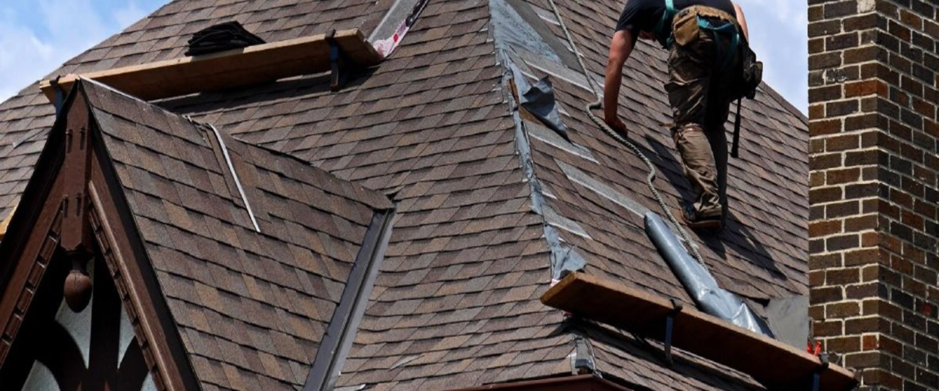 Red Flags to Watch Out For in Roofing Contractors